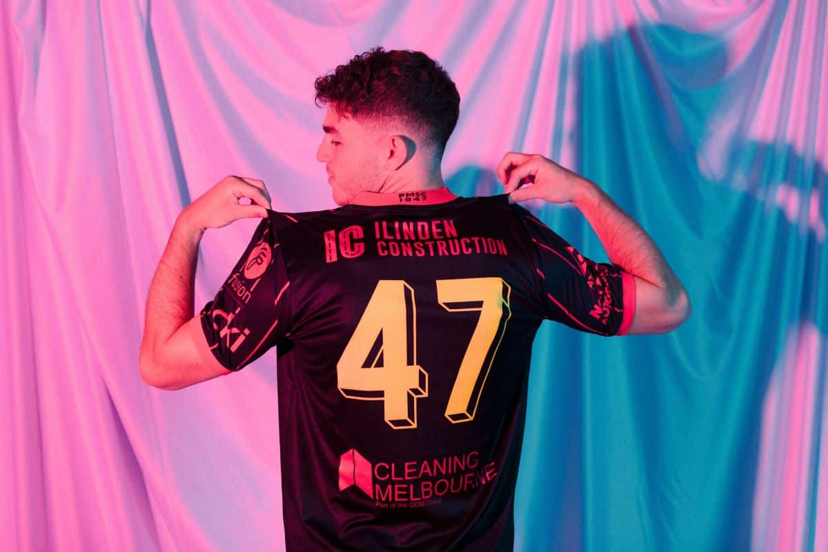 Preston Lions unveil electrifying third kit - Soccerscene